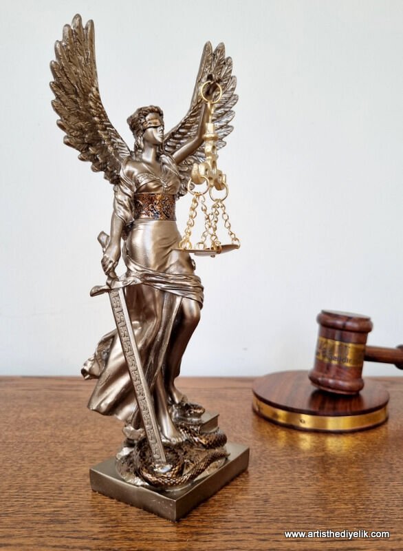 KANATLI ADALET HEYKELİ (THEMİS) (25 cm) | Adalet tanrıçası Biblo